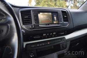 Grey Toyota Proace 2020 in Riga, with an engine capacity of 2.00 L and mileage of 142 thousand km for 23900 €, photo 25 on AUTOMOTO.COM.LV