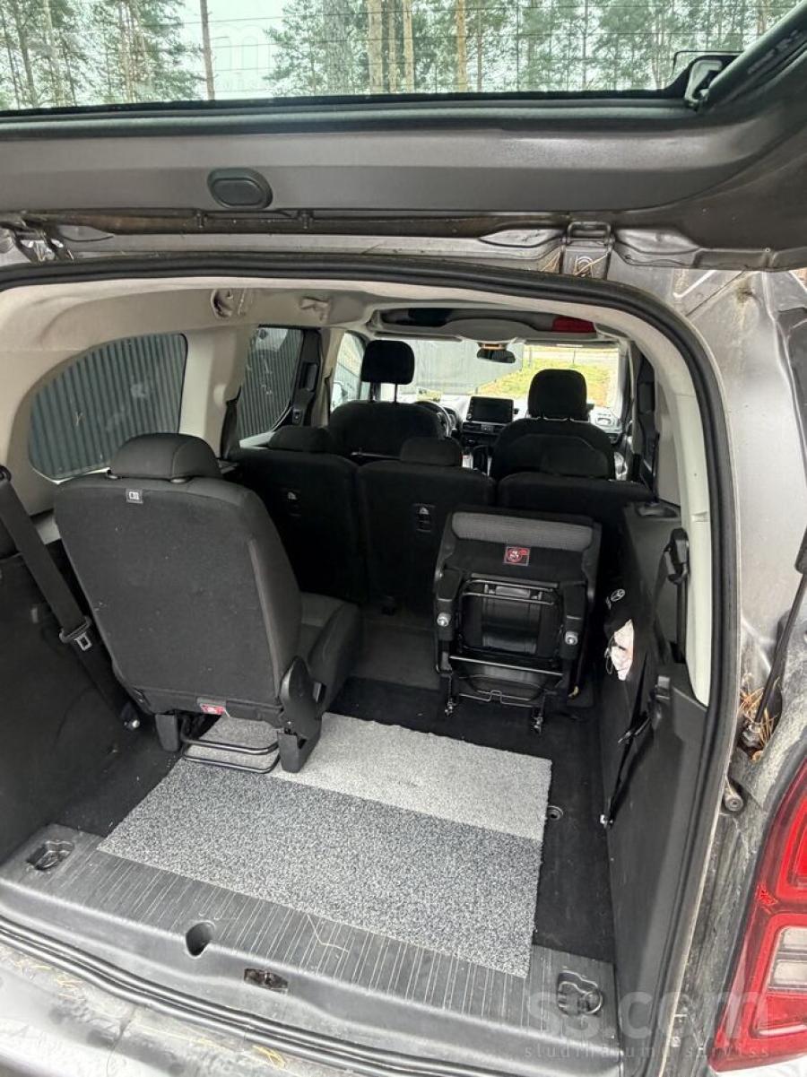 Pelēks Toyota Proace 2020 Rīga, ar dzinēja tilpumu 1.50 L un nobraukumu 110 tūkst. km par 11200 €, foto 3 vietnē AUTOMOTO.COM.LV