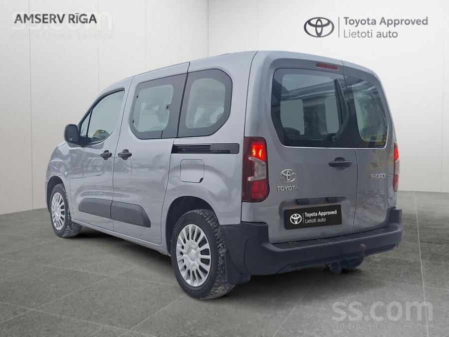 Pelēks Toyota Proace 2021 Rīga, ar dzinēja tilpumu 1.50 L un nobraukumu 90 tūkst. km par 12700 €, foto 4 vietnē AUTOMOTO.COM.LV