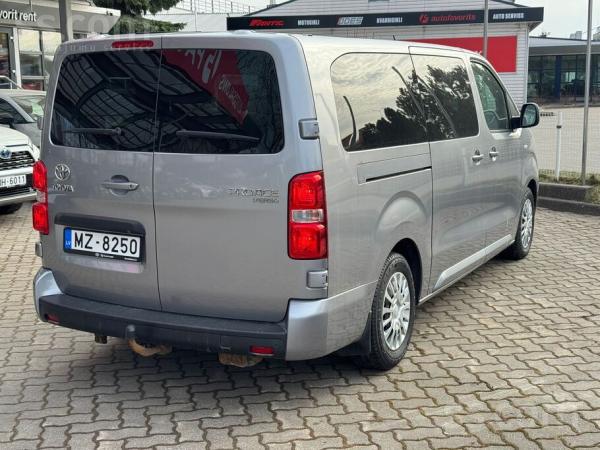 Grey Toyota Proace 2021 in Riga, with an engine capacity of 2.00 L and mileage of 179 thousand km for 18850 €, photo 4 on AUTOMOTO.COM.LV