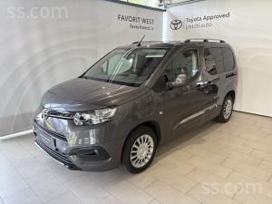 Grey Toyota Proace 2021 in Ventspils, with an engine capacity of 1.20 L and mileage of 75 thousand km for 14290 €, photo 1 on AUTOMOTO.COM.LV