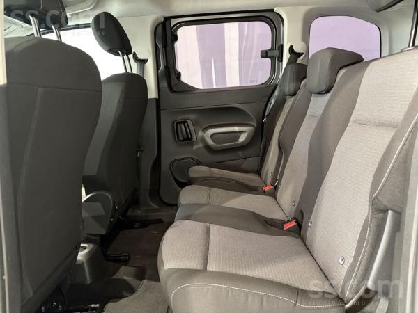Grey Toyota Proace 2021 in Ventspils, with an engine capacity of 1.20 L and mileage of 75 thousand km for 14290 €, photo 6 on AUTOMOTO.COM.LV
