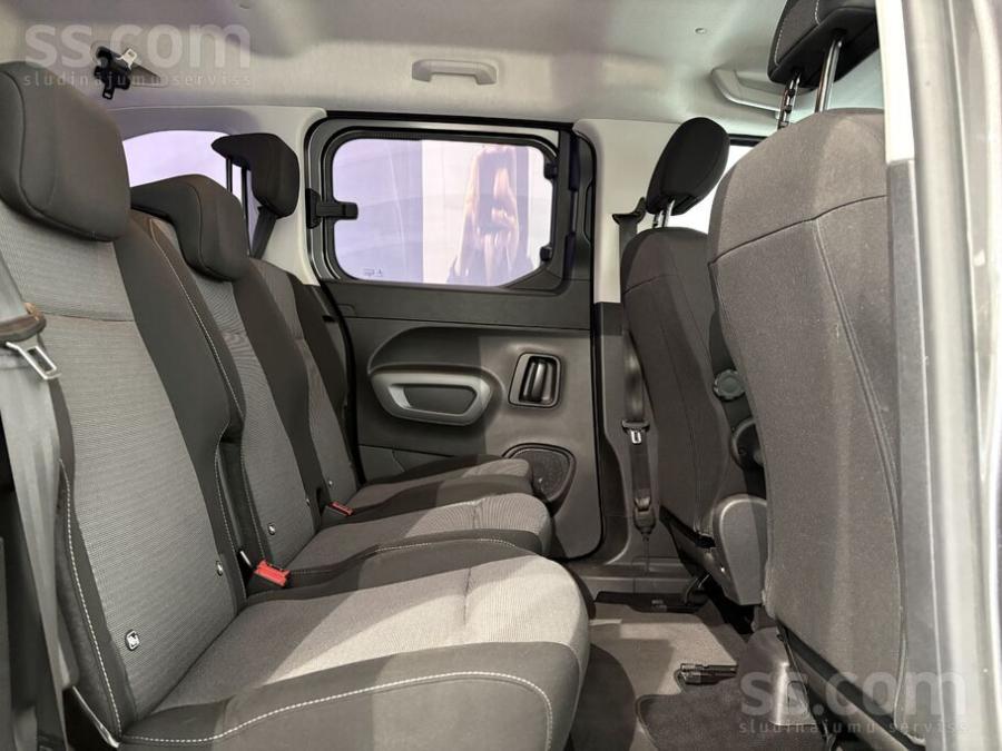 Grey Toyota Proace 2021 in Ventspils, with an engine capacity of 1.20 L and mileage of 75 thousand km for 14290 €, photo 9 on AUTOMOTO.COM.LV