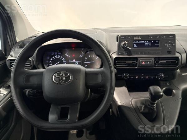 Grey Toyota Proace 2021 in Ventspils, with an engine capacity of 1.20 L and mileage of 75 thousand km for 14290 €, photo 10 on AUTOMOTO.COM.LV