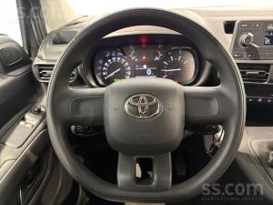 Grey Toyota Proace 2021 in Ventspils, with an engine capacity of 1.20 L and mileage of 75 thousand km for 14290 €, photo 12 on AUTOMOTO.COM.LV