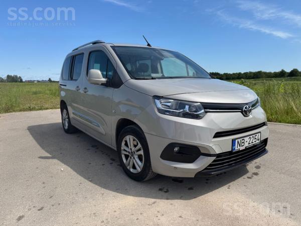 Pelēks Toyota Proace 2021 Rīga, ar dzinēja tilpumu 1.50 L un nobraukumu 103 tūkst. km par 15250 €, foto 1 vietnē AUTOMOTO.COM.LV