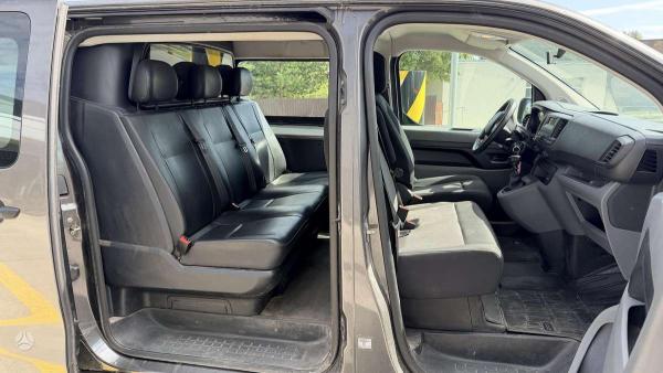 Grey Toyota Proace 2021 in Vilnius, with an engine capacity of 1.50 L and mileage of 100 thousand km for 15490 €, photo 1 on AUTOMOTO.COM.LV