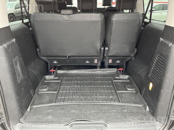 Grey Toyota Proace 2021 in Riga, with an engine capacity of 2.00 L and mileage of 140 thousand km for 24990 €, photo 10 on AUTOMOTO.COM.LV