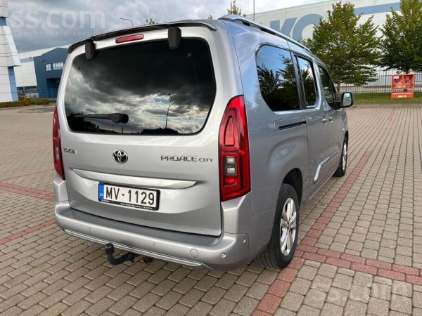 Toyota Proace 2021 in Jelgava on AUTOMOTO.COM.LV Grey Toyota Proace 2021 in Jelgava, with an engine capacity of 1.20 L and mileage of 93 thousand km for 15300 €, photo 4 on AUTOMOTO.COM.LV