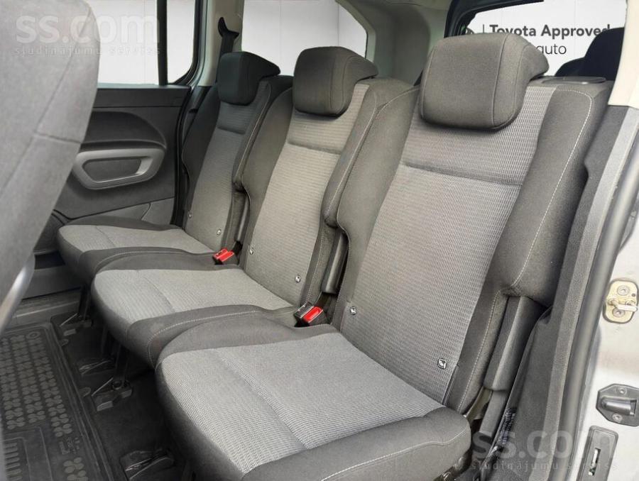 Pelēks Toyota Proace 2021 Rīga, ar dzinēja tilpumu 1.20 L un nobraukumu 94 tūkst. km par 14700 €, foto 12 vietnē AUTOMOTO.COM.LV