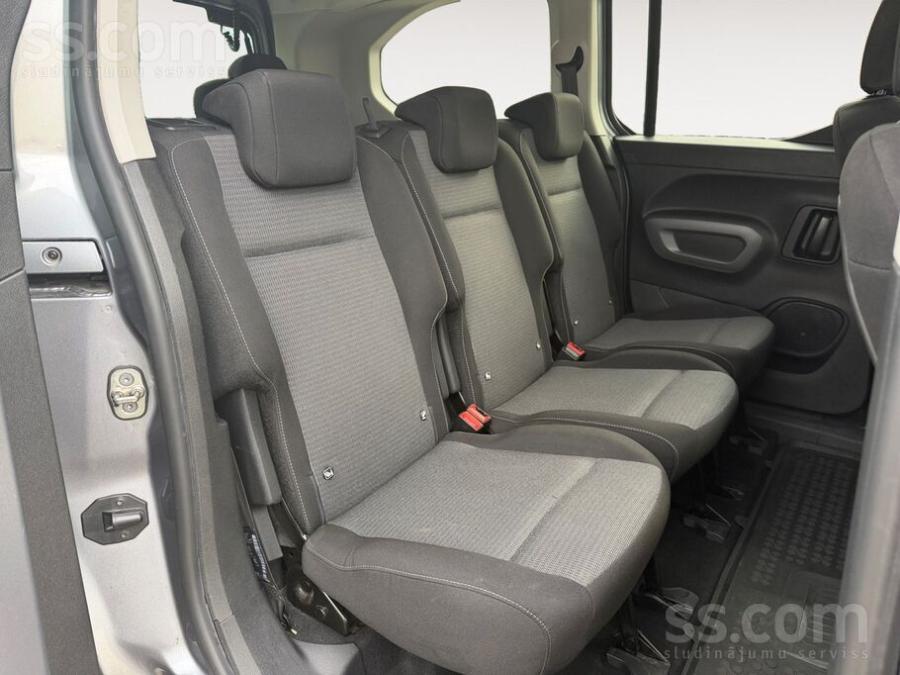 Pelēks Toyota Proace 2021 Rīga, ar dzinēja tilpumu 1.20 L un nobraukumu 94 tūkst. km par 14700 €, foto 13 vietnē AUTOMOTO.COM.LV