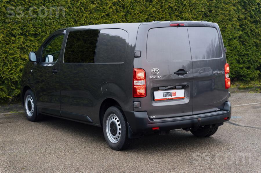 Grey Toyota Proace 2022 in Riga, with an engine capacity of 2.00 L and mileage of 29 thousand km for 23900 €, photo 8 on AUTOMOTO.COM.LV