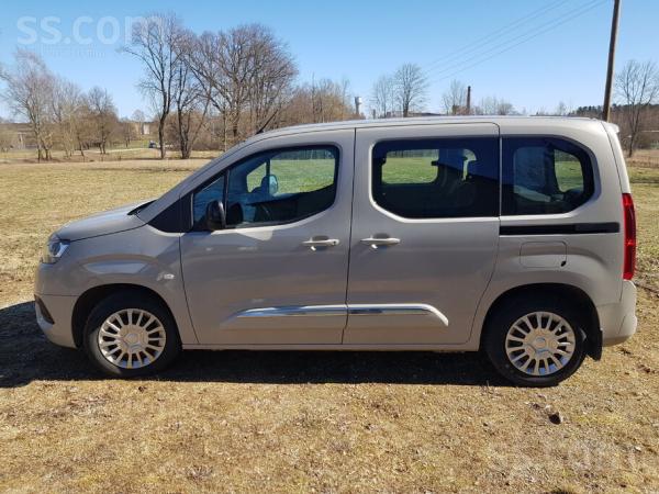 Pelēks Toyota Proace 2022 Rīga, ar dzinēja tilpumu 1.50 L un nobraukumu 149 tūkst. km par 13500 €, foto 6 vietnē AUTOMOTO.COM.LV