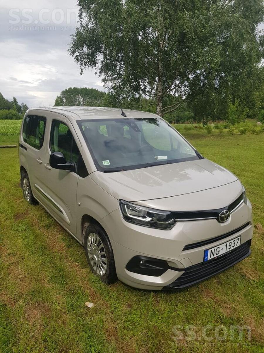 Pelēks Toyota Proace 2022 Rīga, ar dzinēja tilpumu 1.50 L un nobraukumu 160 tūkst. km par 12900 €, foto 1 vietnē AUTOMOTO.COM.LV