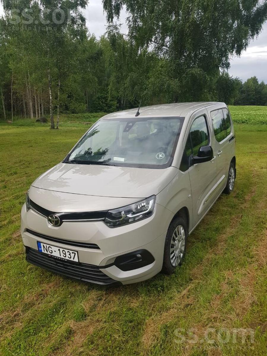 Pelēks Toyota Proace 2022 Rīga, ar dzinēja tilpumu 1.50 L un nobraukumu 160 tūkst. km par 12900 €, foto 3 vietnē AUTOMOTO.COM.LV