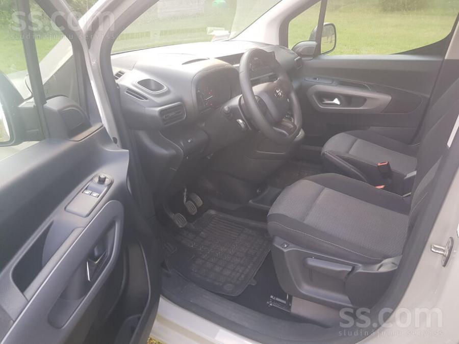 Pelēks Toyota Proace 2022 Rīga, ar dzinēja tilpumu 1.50 L un nobraukumu 160 tūkst. km par 12900 €, foto 7 vietnē AUTOMOTO.COM.LV