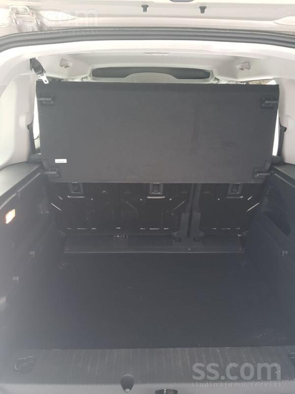 Pelēks Toyota Proace 2022 Rīga, ar dzinēja tilpumu 1.50 L un nobraukumu 160 tūkst. km par 12900 €, foto 11 vietnē AUTOMOTO.COM.LV