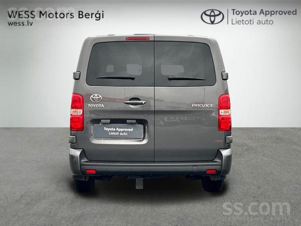 Pelēks Toyota Proace 2022 Rīga, ar dzinēja tilpumu 2.00 L un nobraukumu 103 tūkst. km par 29990 €, foto 4 vietnē AUTOMOTO.COM.LV