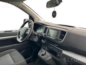 Grey Toyota Proace 2022 in Riga, with an engine capacity of 2.00 L and mileage of 103 thousand km for 29990 €, photo 7 on AUTOMOTO.COM.LV