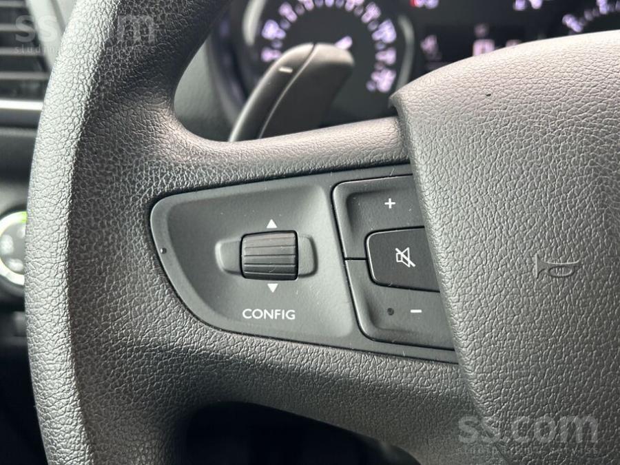 Grey Toyota Proace 2022 in Riga, with an engine capacity of 2.00 L and mileage of 103 thousand km for 29990 €, photo 17 on AUTOMOTO.COM.LV