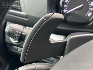 Grey Toyota Proace 2022 in Riga, with an engine capacity of 2.00 L and mileage of 103 thousand km for 29990 €, photo 19 on AUTOMOTO.COM.LV