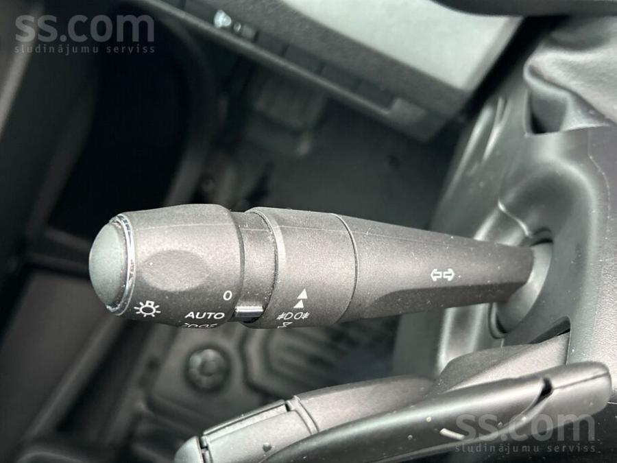 Grey Toyota Proace 2022 in Riga, with an engine capacity of 2.00 L and mileage of 103 thousand km for 29990 €, photo 21 on AUTOMOTO.COM.LV