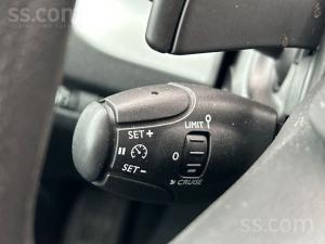 Grey Toyota Proace 2022 in Riga, with an engine capacity of 2.00 L and mileage of 103 thousand km for 29990 €, photo 23 on AUTOMOTO.COM.LV