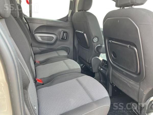 Pelēks Toyota Proace 2022 Rīga, ar dzinēja tilpumu 1.50 L un nobraukumu 15 tūkst. km par 24990 €, foto 7 vietnē AUTOMOTO.COM.LV