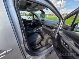 Pelēks Toyota Proace 2022 Rīga, ar dzinēja tilpumu 1.20 L un nobraukumu 139 tūkst. km par 18500 €, foto 10 vietnē AUTOMOTO.COM.LV