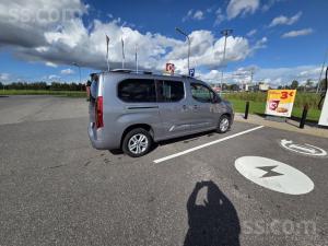 Pelēks Toyota Proace 2022 Rīga, ar dzinēja tilpumu 1.20 L un nobraukumu 139 tūkst. km par 18500 €, foto 12 vietnē AUTOMOTO.COM.LV