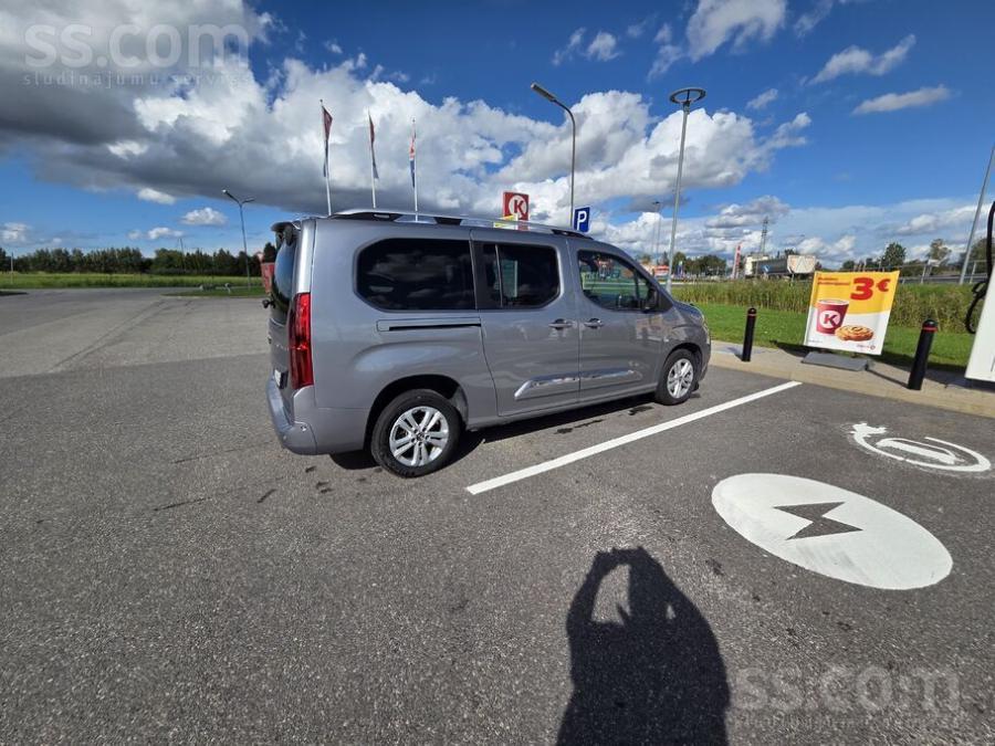 Pelēks Toyota Proace 2022 Rīga, ar dzinēja tilpumu 1.20 L un nobraukumu 139 tūkst. km par 18500 €, foto 12 vietnē AUTOMOTO.COM.LV