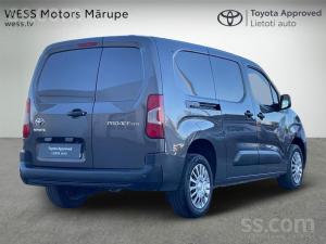 Grey Toyota Proace 2022 in Riga, with an engine capacity of 1.50 L and mileage of 108 thousand km for 14990 €, photo 3 on AUTOMOTO.COM.LV