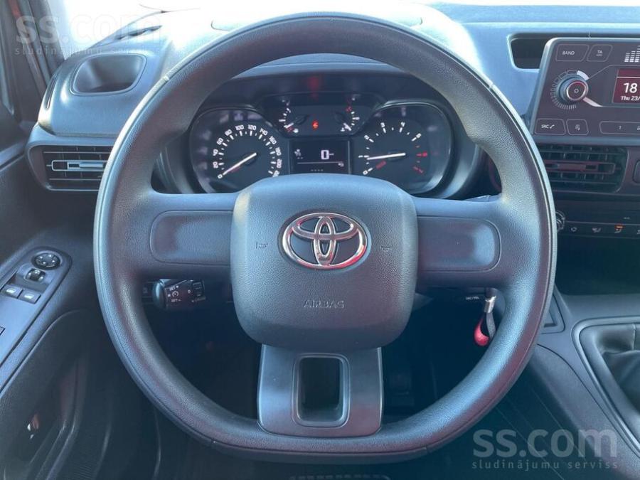 Grey Toyota Proace 2022 in Riga, with an engine capacity of 1.50 L and mileage of 108 thousand km for 14990 €, photo 13 on AUTOMOTO.COM.LV