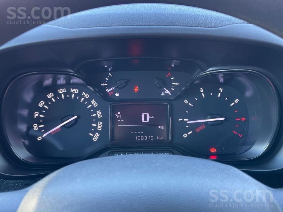 Grey Toyota Proace 2022 in Riga, with an engine capacity of 1.50 L and mileage of 108 thousand km for 14990 €, photo 14 on AUTOMOTO.COM.LV
