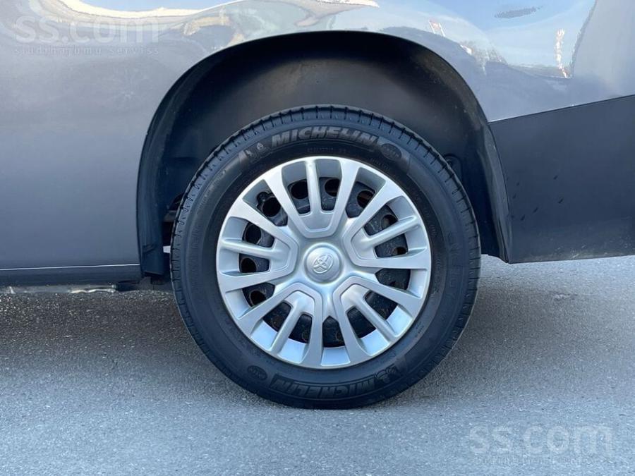 Grey Toyota Proace 2022 in Riga, with an engine capacity of 1.50 L and mileage of 108 thousand km for 14990 €, photo 16 on AUTOMOTO.COM.LV