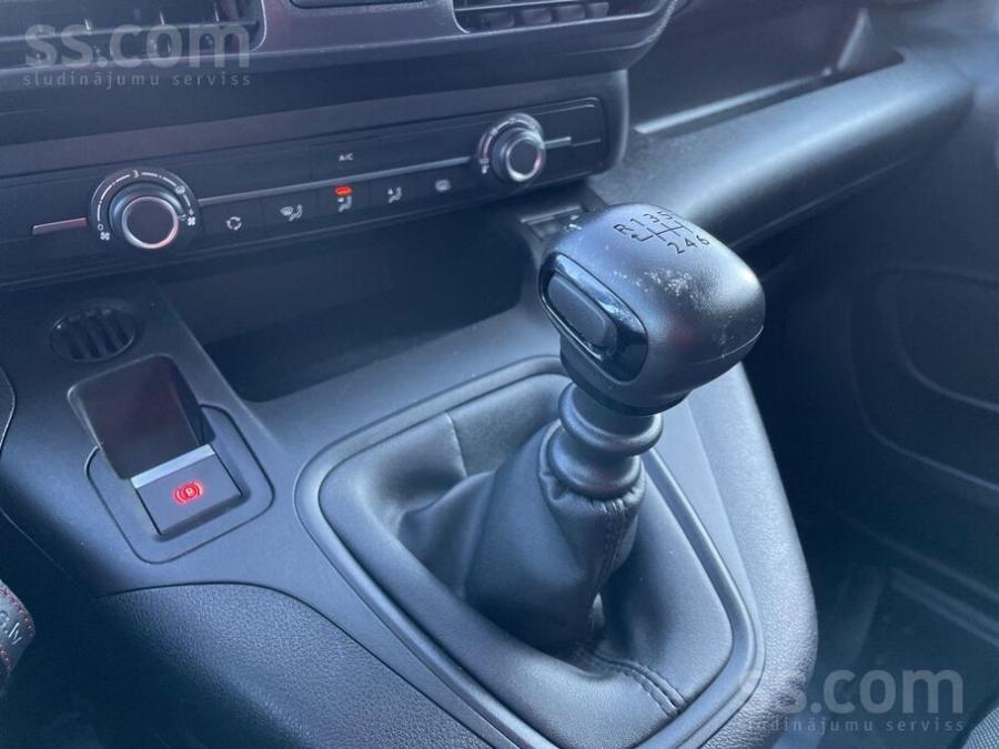 Grey Toyota Proace 2022 in Riga, with an engine capacity of 1.50 L and mileage of 108 thousand km for 14990 €, photo 21 on AUTOMOTO.COM.LV