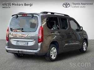 Pelēks Toyota Proace 2022 Rīga, ar dzinēja tilpumu 1.50 L un nobraukumu 174 tūkst. km par 16990 €, foto 3 vietnē AUTOMOTO.COM.LV