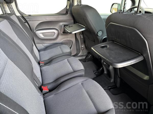 Pelēks Toyota Proace 2022 Rīga, ar dzinēja tilpumu 1.50 L un nobraukumu 174 tūkst. km par 16990 €, foto 8 vietnē AUTOMOTO.COM.LV