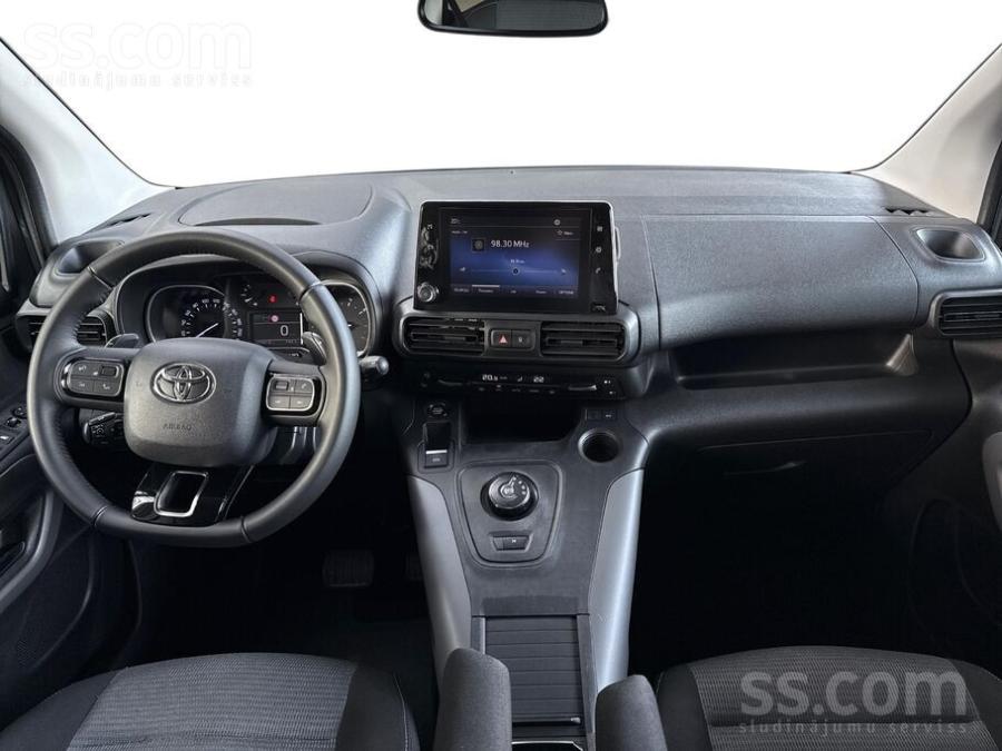 Pelēks Toyota Proace 2022 Rīga, ar dzinēja tilpumu 1.50 L un nobraukumu 174 tūkst. km par 16990 €, foto 9 vietnē AUTOMOTO.COM.LV
