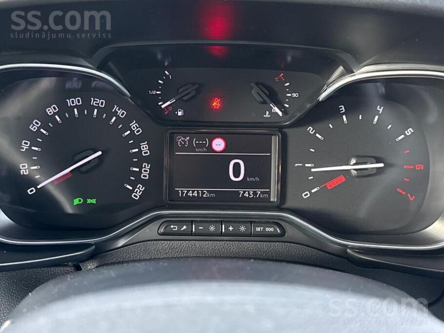 Pelēks Toyota Proace 2022 Rīga, ar dzinēja tilpumu 1.50 L un nobraukumu 174 tūkst. km par 16990 €, foto 14 vietnē AUTOMOTO.COM.LV
