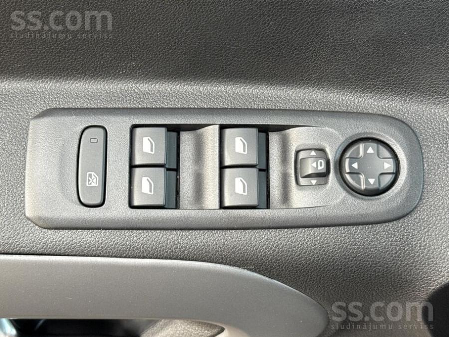 Pelēks Toyota Proace 2022 Rīga, ar dzinēja tilpumu 1.50 L un nobraukumu 174 tūkst. km par 16990 €, foto 21 vietnē AUTOMOTO.COM.LV