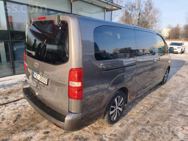 Grey Toyota Proace 2023 in Riga, with an engine capacity of 2.00 L and mileage of 57 thousand km for 37900 €, photo 3 on AUTOMOTO.COM.LV