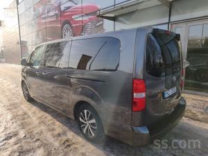 Grey Toyota Proace 2023 in Riga, with an engine capacity of 2.00 L and mileage of 57 thousand km for 37900 €, photo 6 on AUTOMOTO.COM.LV