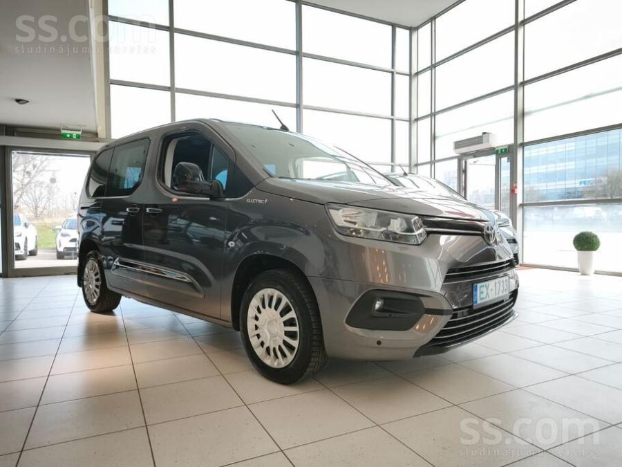 Pelēks Toyota Proace 2023 Rīga, ar dzinēja tilpumu 2.00 L un nobraukumu 48 tūkst. km par 23900 €, foto 4 vietnē AUTOMOTO.COM.LV