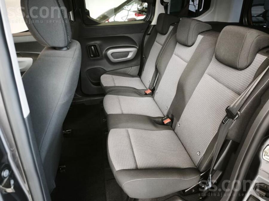 Pelēks Toyota Proace 2023 Rīga, ar dzinēja tilpumu 2.00 L un nobraukumu 48 tūkst. km par 23900 €, foto 16 vietnē AUTOMOTO.COM.LV