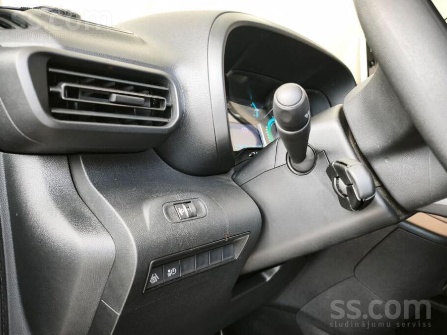 Pelēks Toyota Proace 2023 Rīga, ar dzinēja tilpumu 2.00 L un nobraukumu 48 tūkst. km par 23900 €, foto 18 vietnē AUTOMOTO.COM.LV