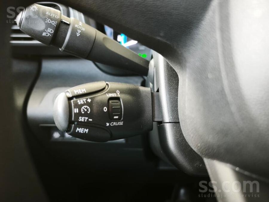 Pelēks Toyota Proace 2023 Rīga, ar dzinēja tilpumu 2.00 L un nobraukumu 48 tūkst. km par 23900 €, foto 23 vietnē AUTOMOTO.COM.LV