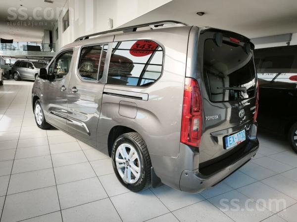 Pelēks Toyota Proace 2023 Rīga, ar dzinēja tilpumu 2.00 L un nobraukumu 30 tūkst. km par 28900 €, foto 4 vietnē AUTOMOTO.COM.LV