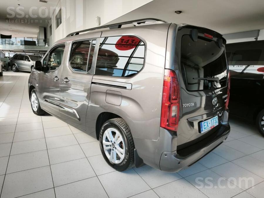 Grey Toyota Proace 2023 in Riga, with an engine capacity of 2.00 L and mileage of 30 thousand km for 28900 €, photo 5 on AUTOMOTO.COM.LV