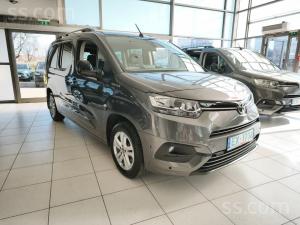 Grey Toyota Proace 2023 in Riga, with an engine capacity of 2.00 L and mileage of 30 thousand km for 28900 €, photo 6 on AUTOMOTO.COM.LV